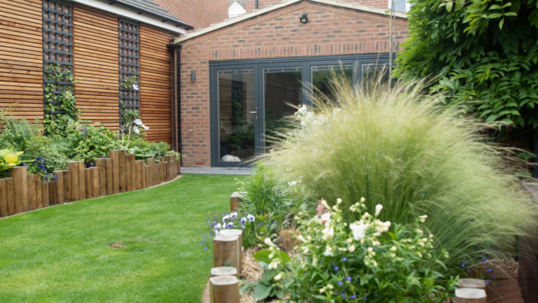 A perfect match ... for a low maintenance garden design - Design for Me